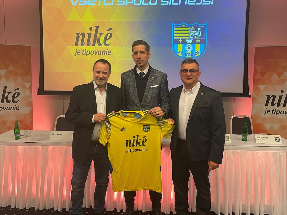 Új főtámogatója lett a kassai futballklubnak - Amíg Élek Én