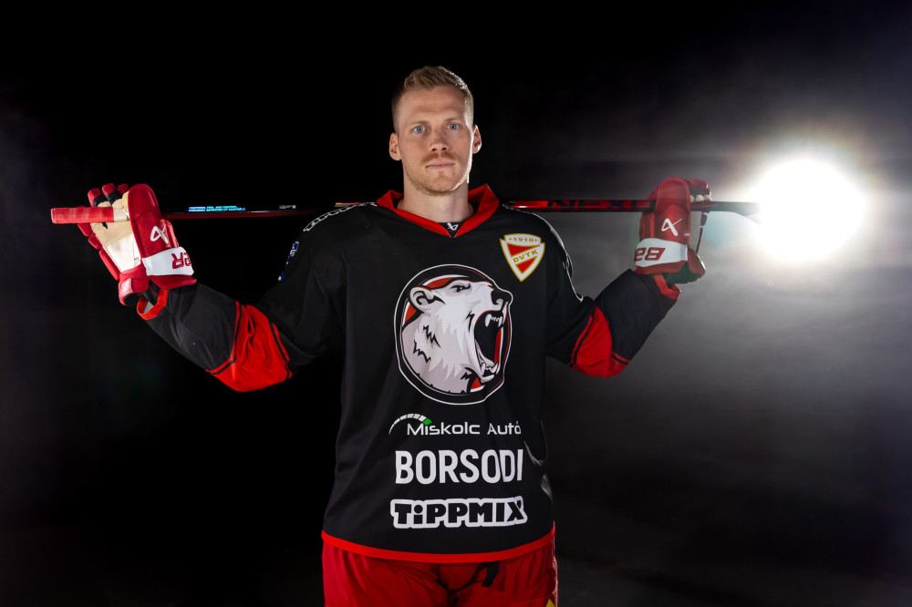 Dedikált Jegesmedve mezek megvásárlásával támogathatod a DSZÁ-t - Amíg ...